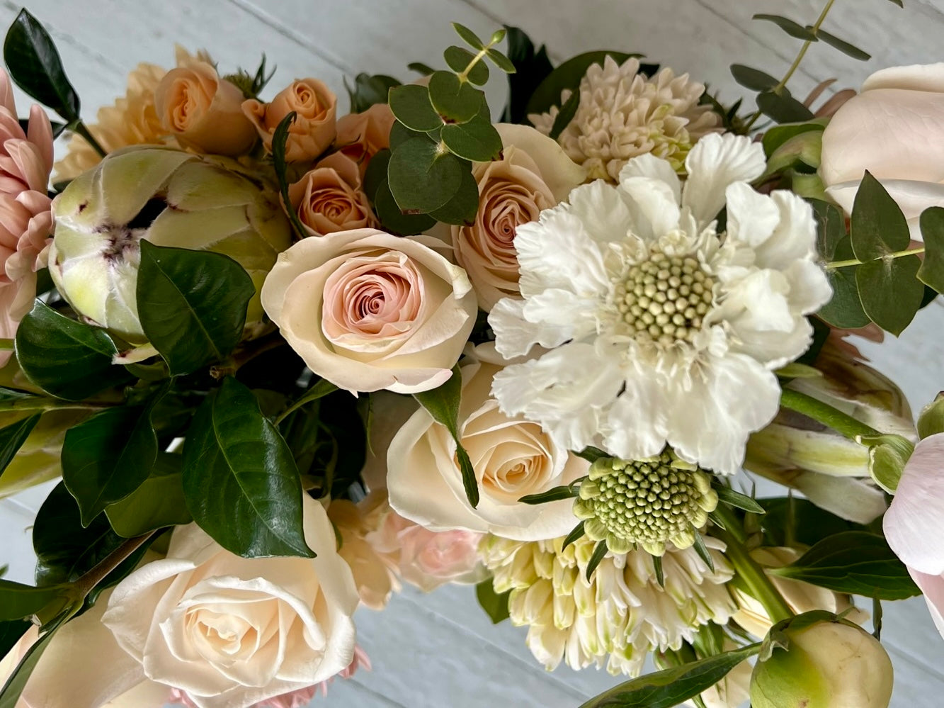 Floral arrangements, curated gifts, installments | INNERBLOOM FLORAL